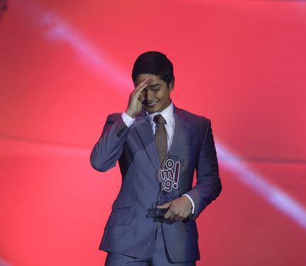 Coco Martin: Actor of the Year Winner (Yahoo! OMG! 2013) - Philippine News
