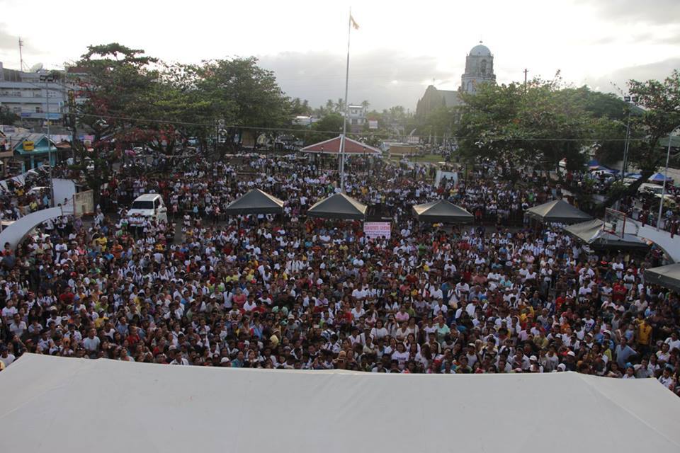 Watch: Mayor Duterte Visits Albay "No Media Coverage, No Problem ...
