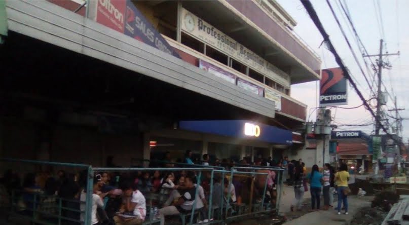 PRC Region 6 In Ilo-Ilo City On Alleged Poor Service