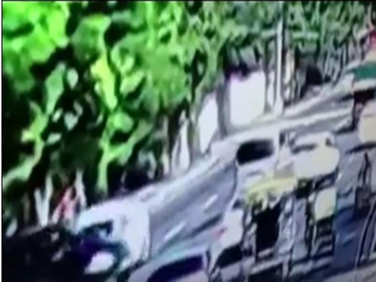 Mitsubishi Mirage Car Accident Caught In CCTV Footage