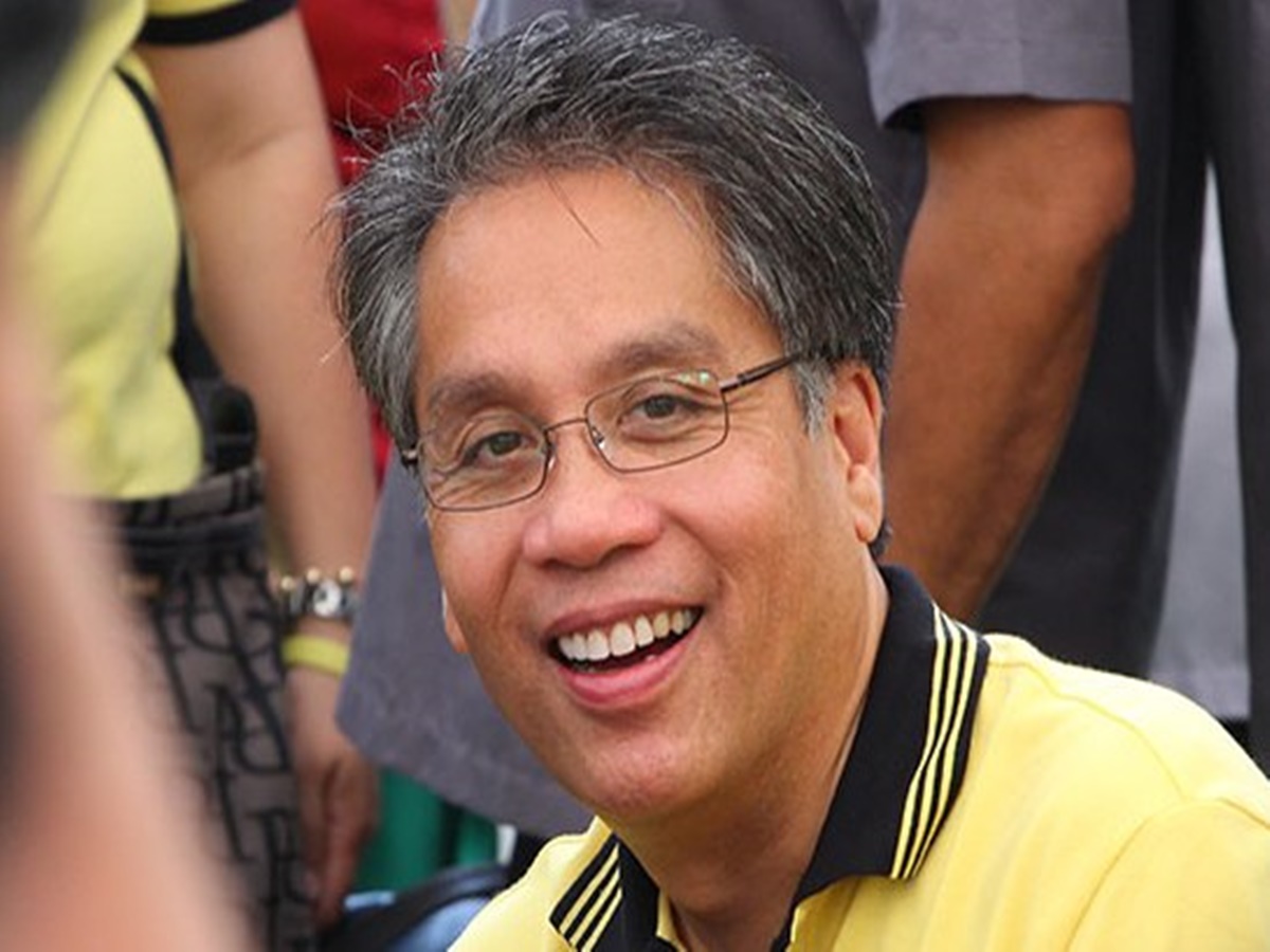 Mar Roxas Endorses VP Leni Robredo's Presidential Candidacy