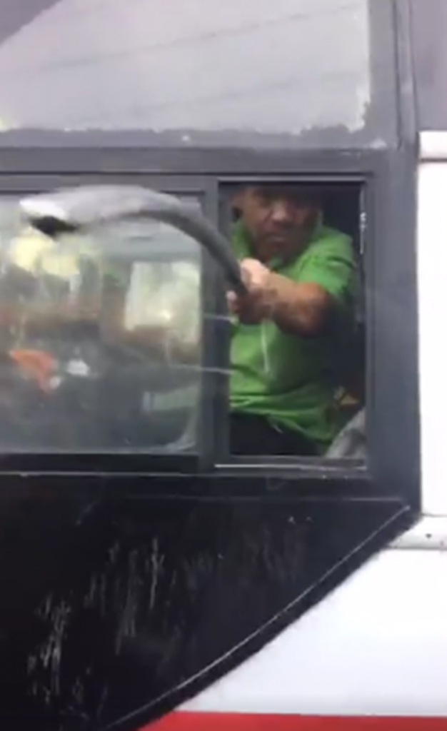 Viral: Road Rage Between An Arrogant Bus Driver And A Motorists