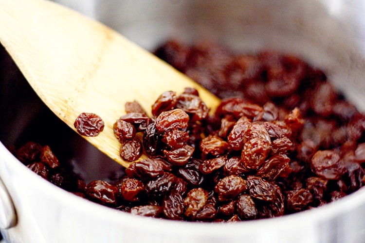 Powerful Health Benefits Of Raisins That You Should Know
