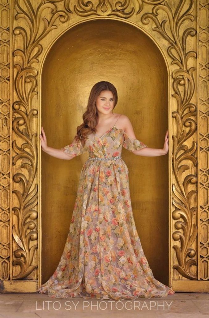 Isabelle Duterte's Pre-Debut Photo Shoot Hold In Malacanang