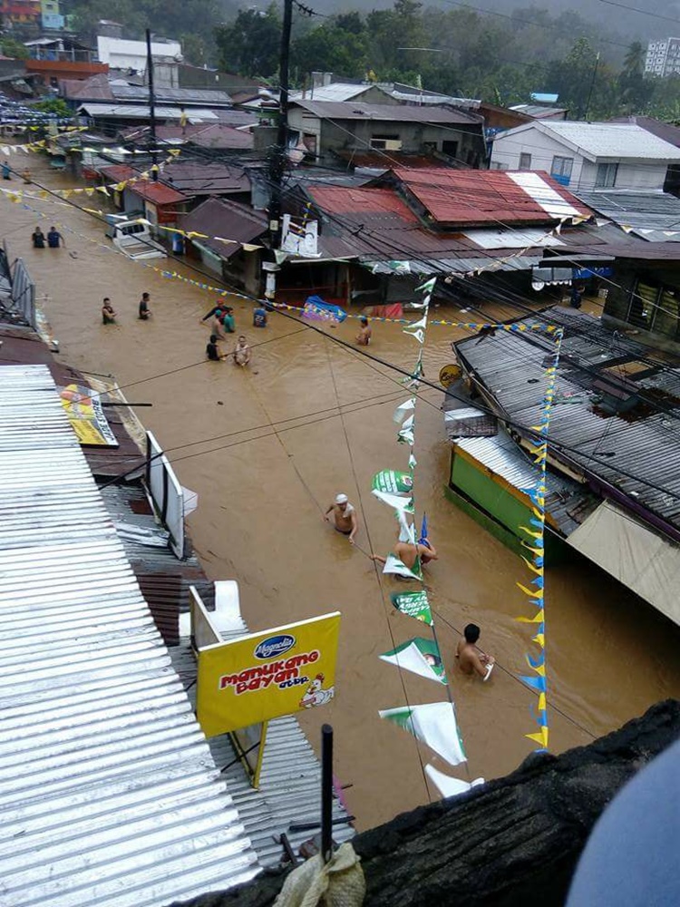 Photos, Video Of Increasing Water Level In Cagayan de Oro As Bagyong ...