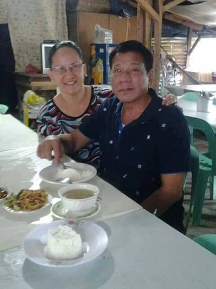 Photo Of President Duterte Eating In Simple Karinderya Goes Viral