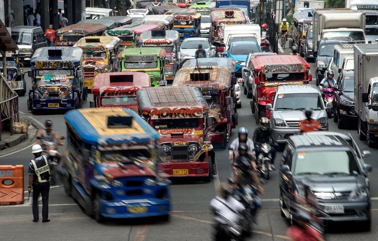 Funny Yet Discriminating Jeepney Sign Board Goes Viral