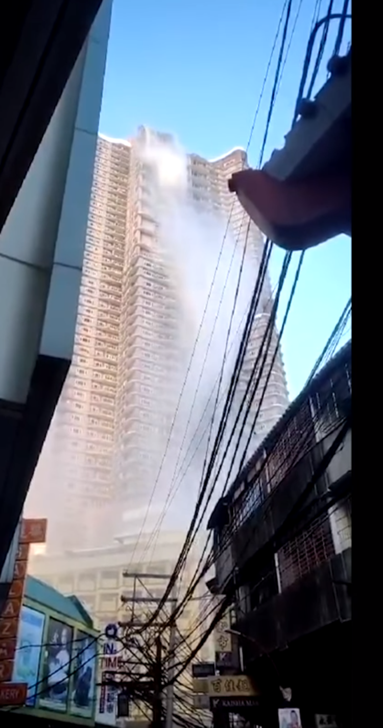 Actual Footage of Rooftop Pool Spilling Down From 600-ft Manila Skyscraper