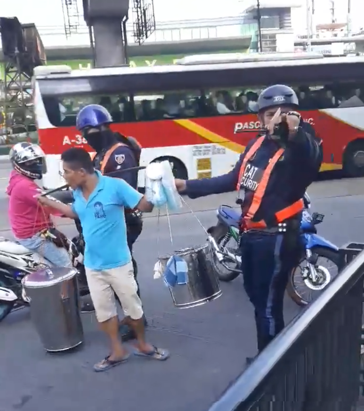 Rude Security Guard Allegedly Harassing Taho Vendor Caught on Camera