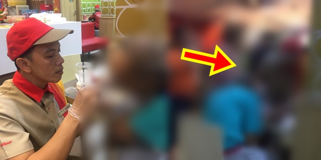 Fast Food Chain Crew Went Viral For Helping Old Man To Eat His Meal