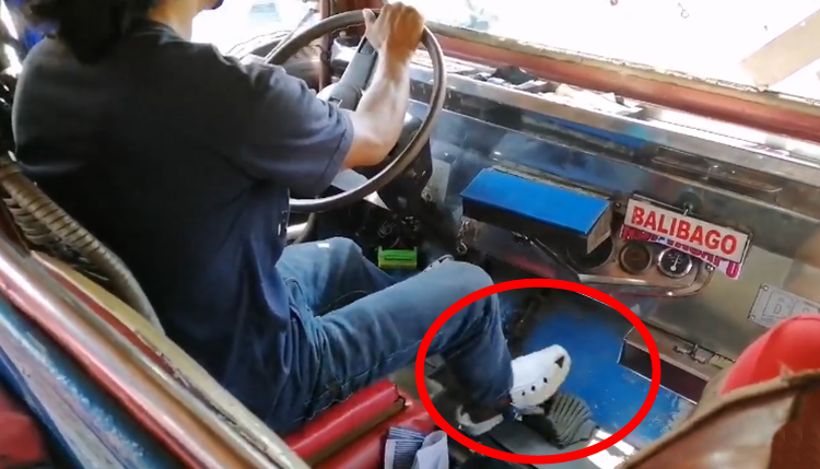 Jeepney Driver w/ Extreme Driving Skills Goes Viral Online