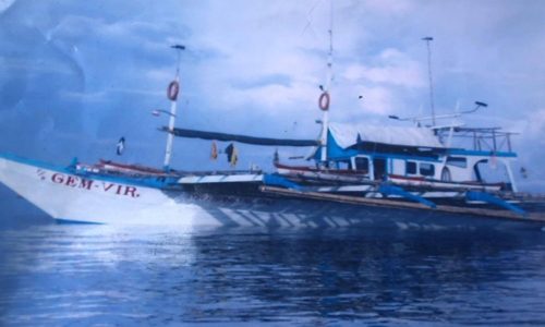 Captain Of Abandoned Pinoy Fishing Boat: "The Chinese Did It"