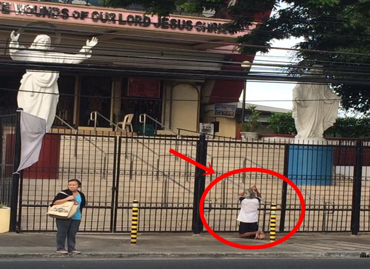 Homeless Man Kneeling in Prayer Outside Church in Las Piñas Goes Viral