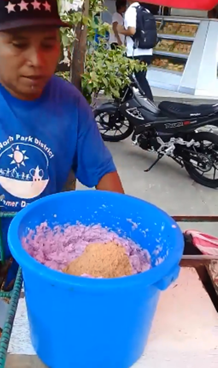 Nostalgic Video of Ice Scramble Vendor Goes Viral Online