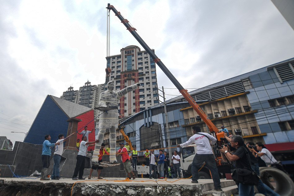 Authorities Removed Ninoy Aquino’s Statue in Quezon City