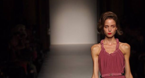 ANOREXIA NERVOSA: Causes, Symptoms, And Diagnosis