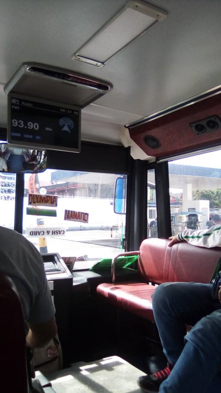 New Jeepney Provides Aircon & Free WiFi To Commuters