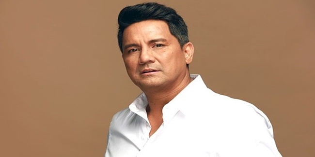 Richard Gomez: Here's Meaning Behind His Controversial Yellow Painting