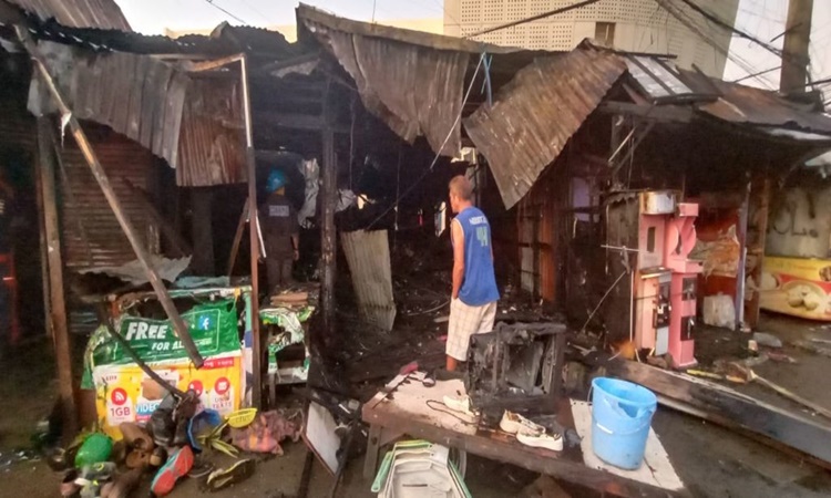 Dawn Fire In Guizo, Mandaue City Razes Stalls (Photos)