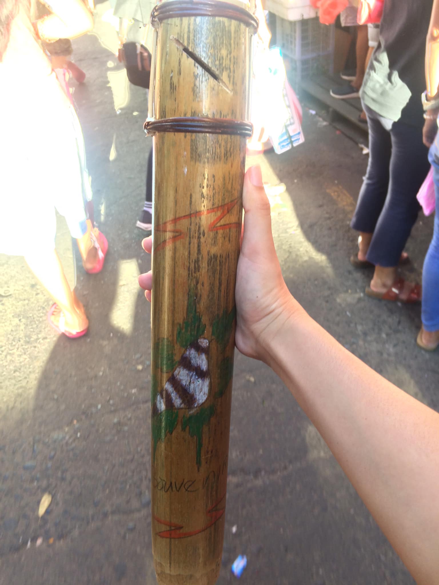 Netizen Emotionally Shared Aeta Selling Bamboo Coin Bank in Divisoria