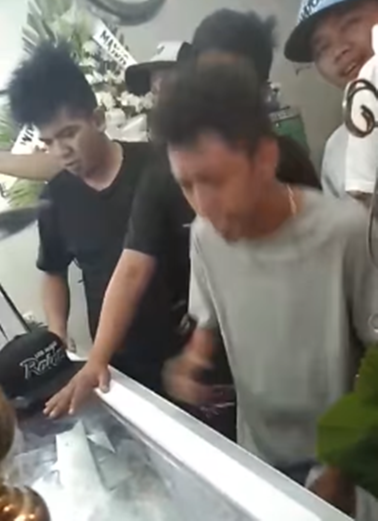 Aspiring Rappers Offer Heartbreaking Rap Song During Friend's Funeral