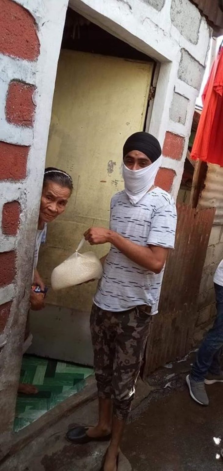 Indian People “Bumbay” Give Relief Goods To Customers Instead of ...