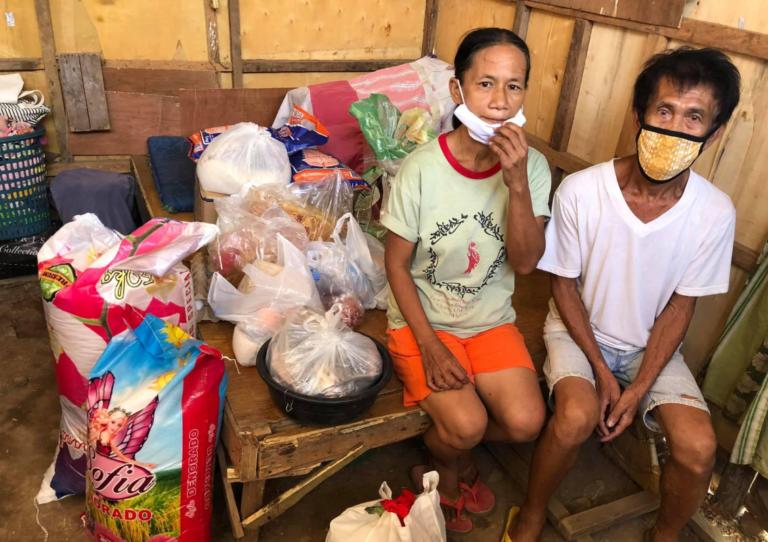 Poor Elderly Man Has Been Eating Rice & ‘Chichiryang Bangus’ Amid ECQ