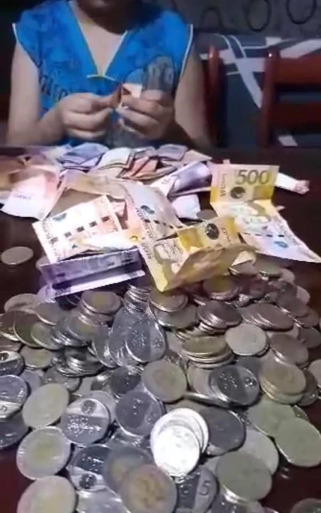 Mom & Son Survived Quarantine Period Using Saved Cash from ‘Alkansya’