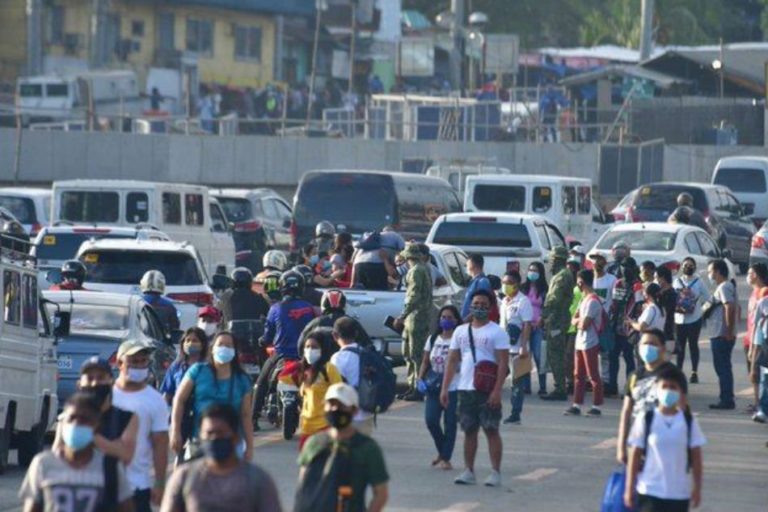 Commuters in Metro Manila Face Challenges on First Day of GCQ