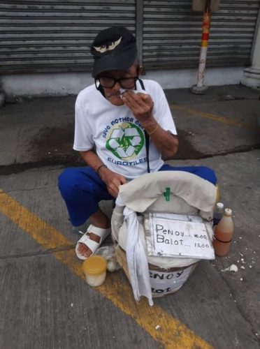 Elderly Balut Vendor Goes Viral For Working Despite Old Age