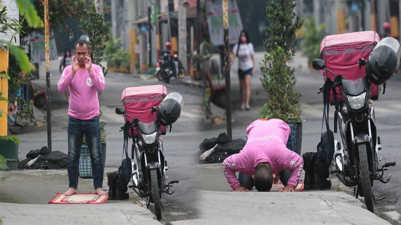 Muslim Delivery Rider Spotted Doing Ritual Prayer Beside Road Goes Viral