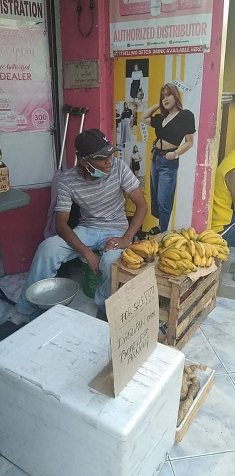 Lady Netizen Seeks Help for Poor Vendor After Heartless Customer Pays ...