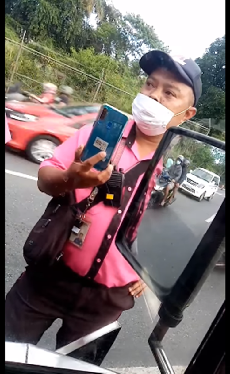 Traffic Enforcer Caught on Camera Apprehending Motorist Without Stating ...