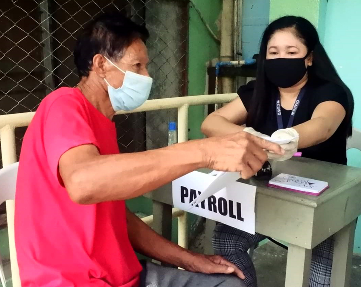 DSWD Warns 4Ps Beneficiaries Using Cash Aid in Gambling, Drinking