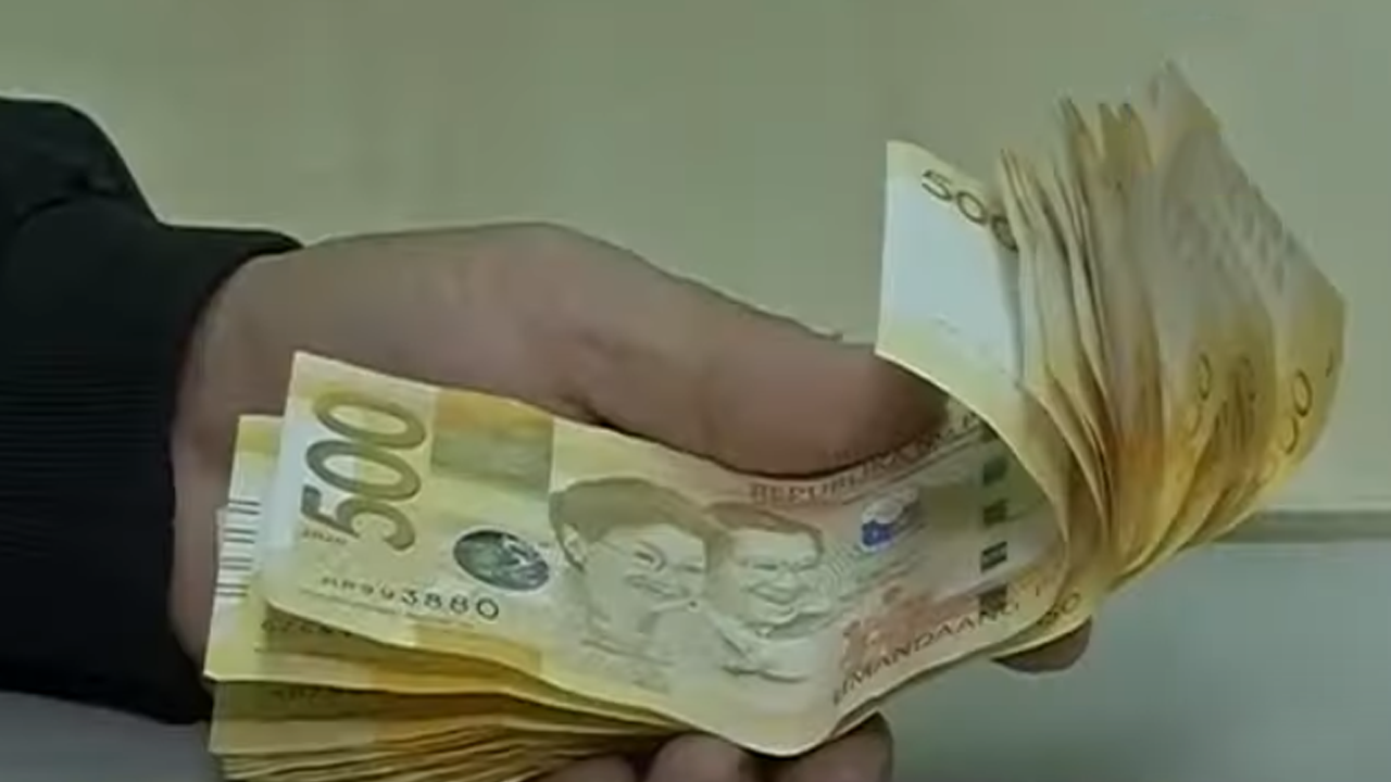 Unaware Owner Left Money Stuck in the ATM After Machine Malfunction