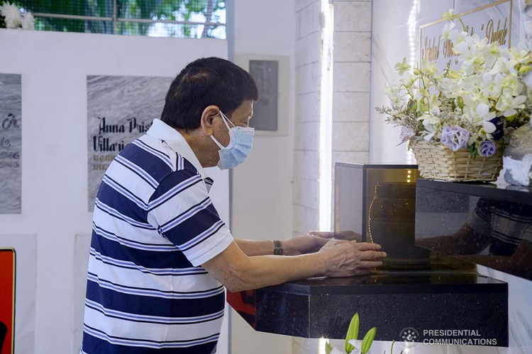 Duterte Visits Resting Place of Parents Vicente & Soledad in Davao City