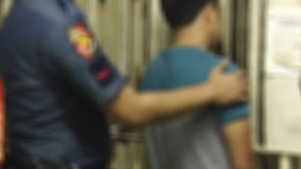 Man Arrested After Stealing 18 Sacks of Case Records in RTC in Batangas