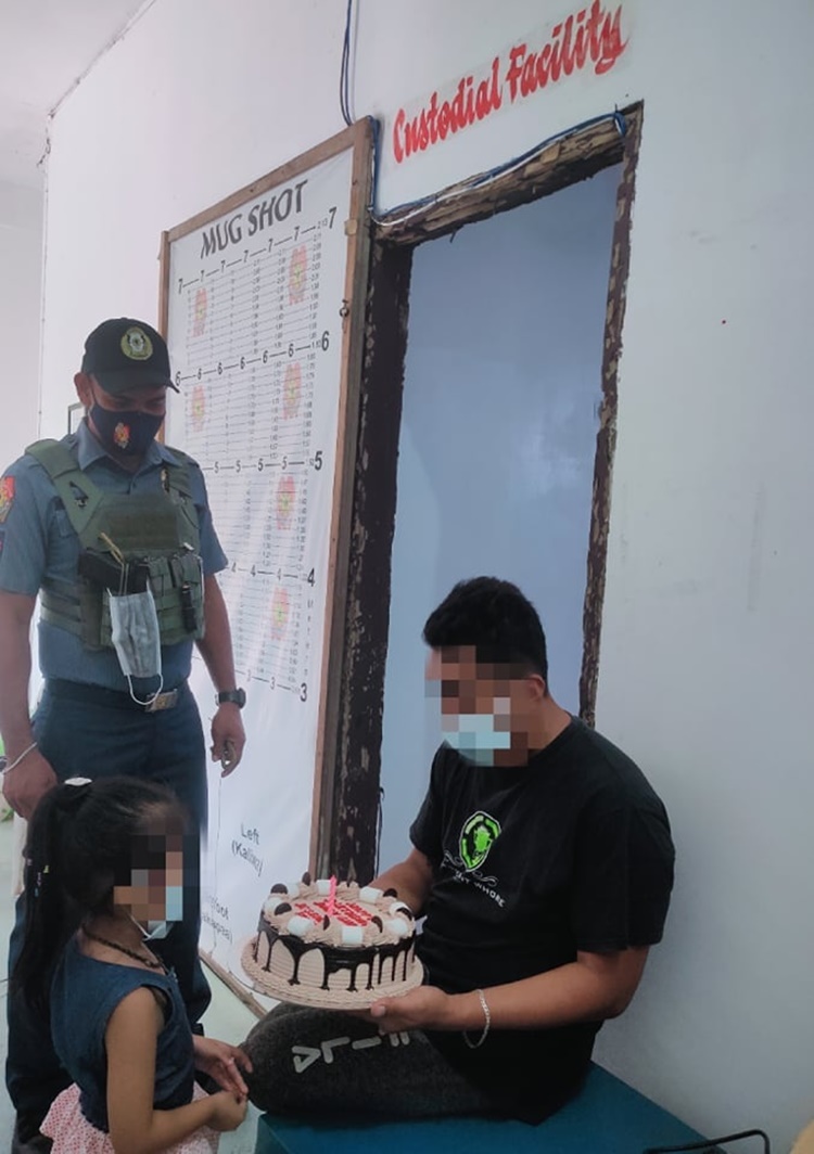 Kind-Hearted Cops Fulfills Inmate’s Wish to Celebrate Daughter’s 5th ...