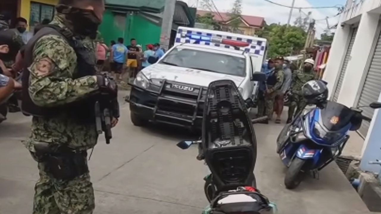 Robbery Attempt in Front of Police House Failed; 2 Hold-uppers Arrested