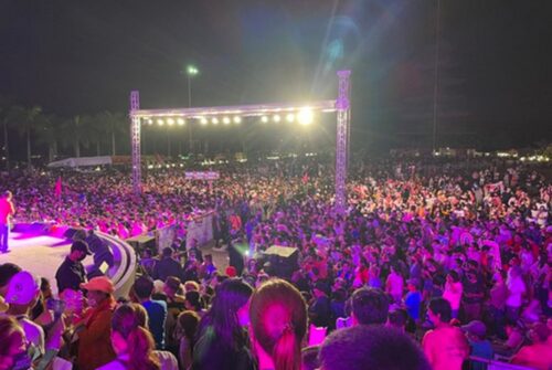 City in Duterte's Home Region Turns Pink during Robredo's Campaign Rally