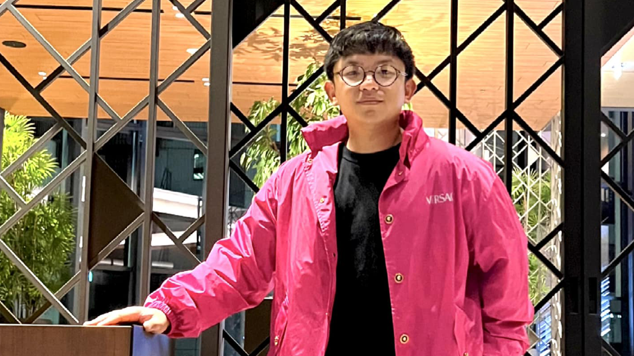 Darryl Yap Bags ‘Best Director’ in Golden Globe Royal Awards
