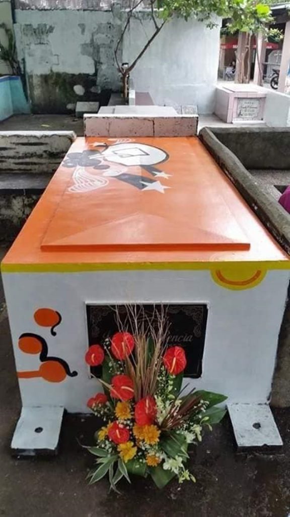 Male Artist Goes Viral for Making Unique Murals on Tombs