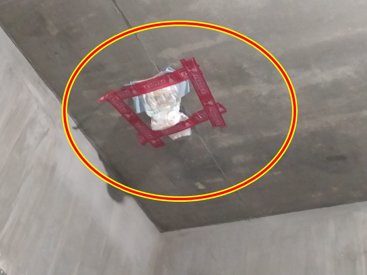 Crazy Guy Uses Diaper to Fix Ceiling Hole “Dati tumutulo ngayon hindi na”