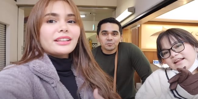 Ivana Alawi Travels To Japan W/ Siblings Hash, Mona (Video)