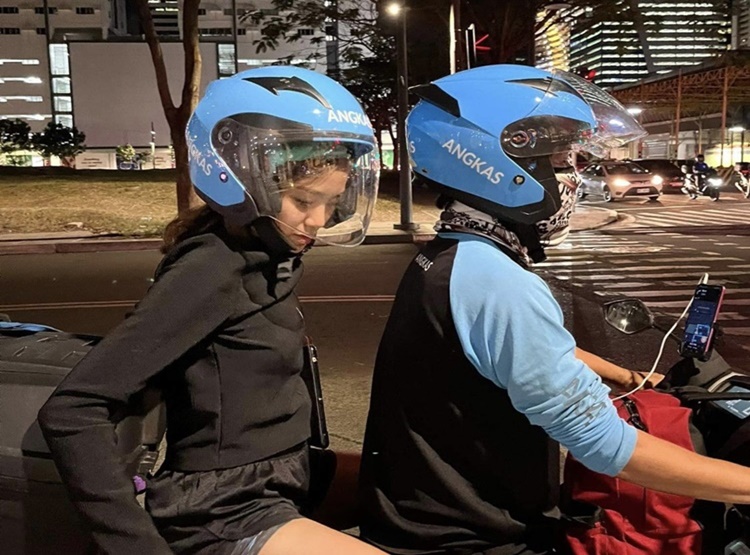 Lady Passenger Shares First Riding Experience w/ Angkas