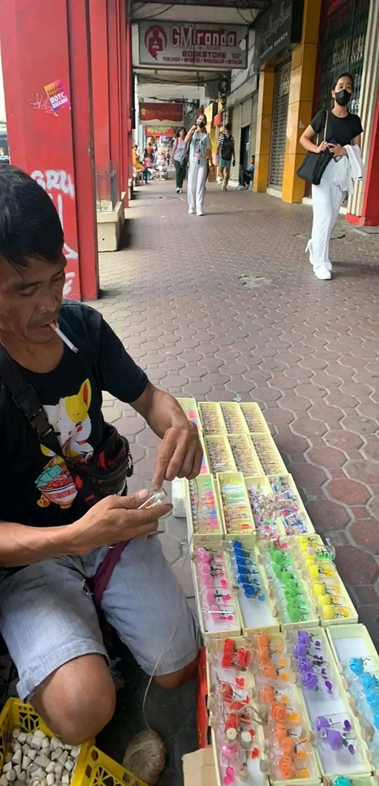 Souvenir Vendor in Morayta, Manila Goes Viral for Selling Cute Keychains