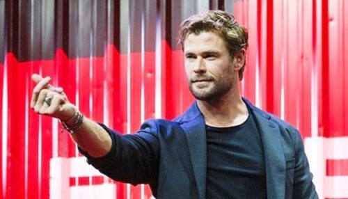 Chris Hemsworth, Derek Ramsay Recreates Viral "Pare, Pulis Ako" Video