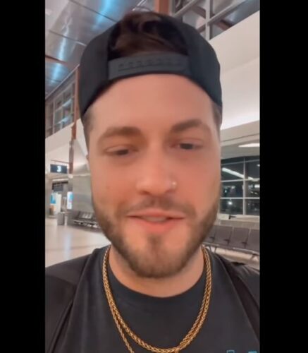 Passenger Who Had Entire Flight to Himself in America Goes Viral