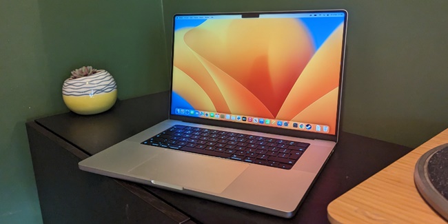 Apple MacBook Pro 16 (M3, 2023) Full Specs, Review, Price In ...
