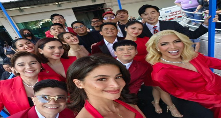 Vice Ganda Shares "It's Showtime Sa GMA" Contract Signing Vlog | PhilNews
